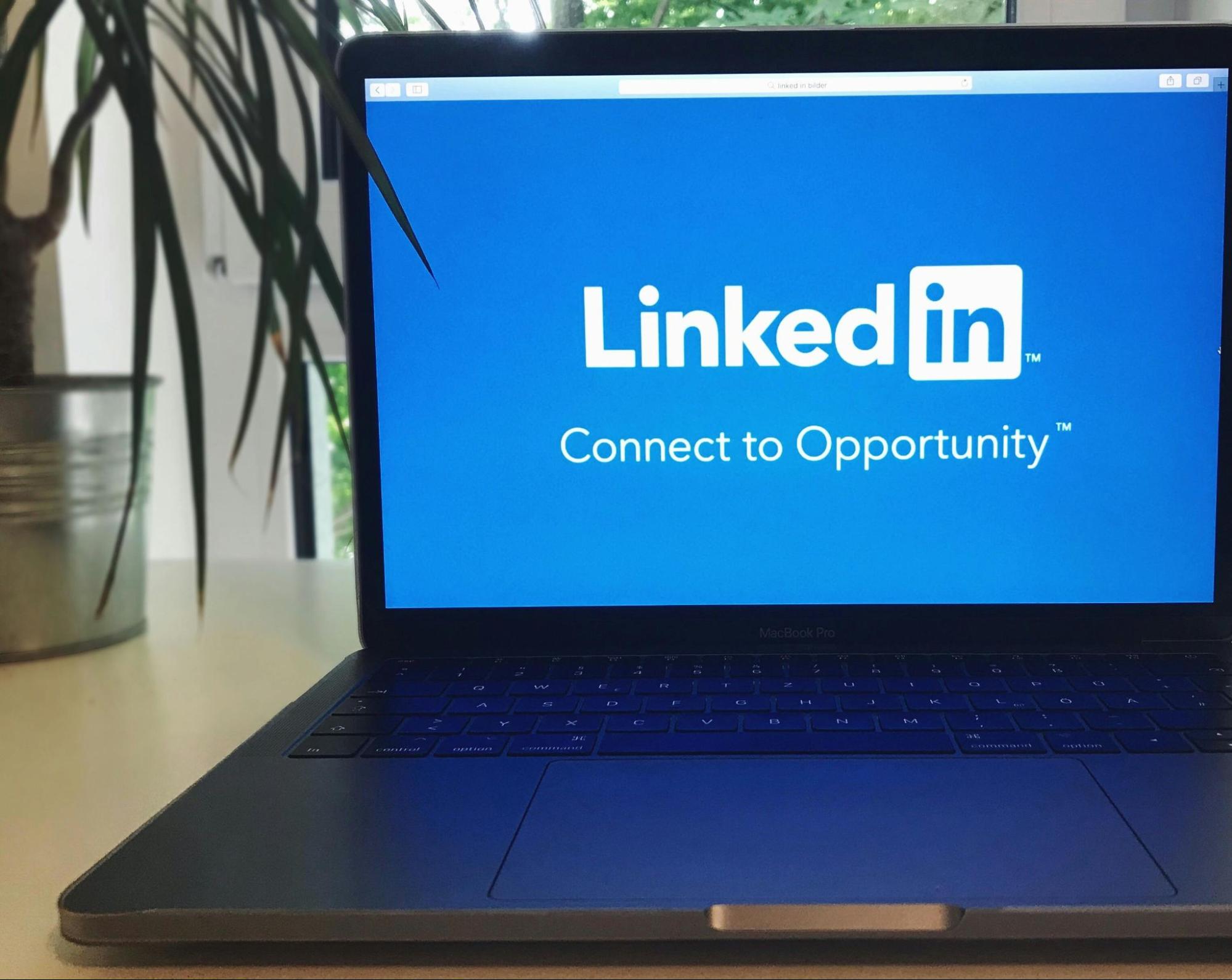 How CRMs Transform LinkedIn Data into Actionable Insights for Sales ...